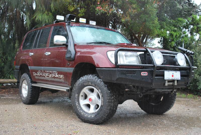 [VIC] Toyota 100 Series Landcruiser Alloy Wheels | 4x4Earth