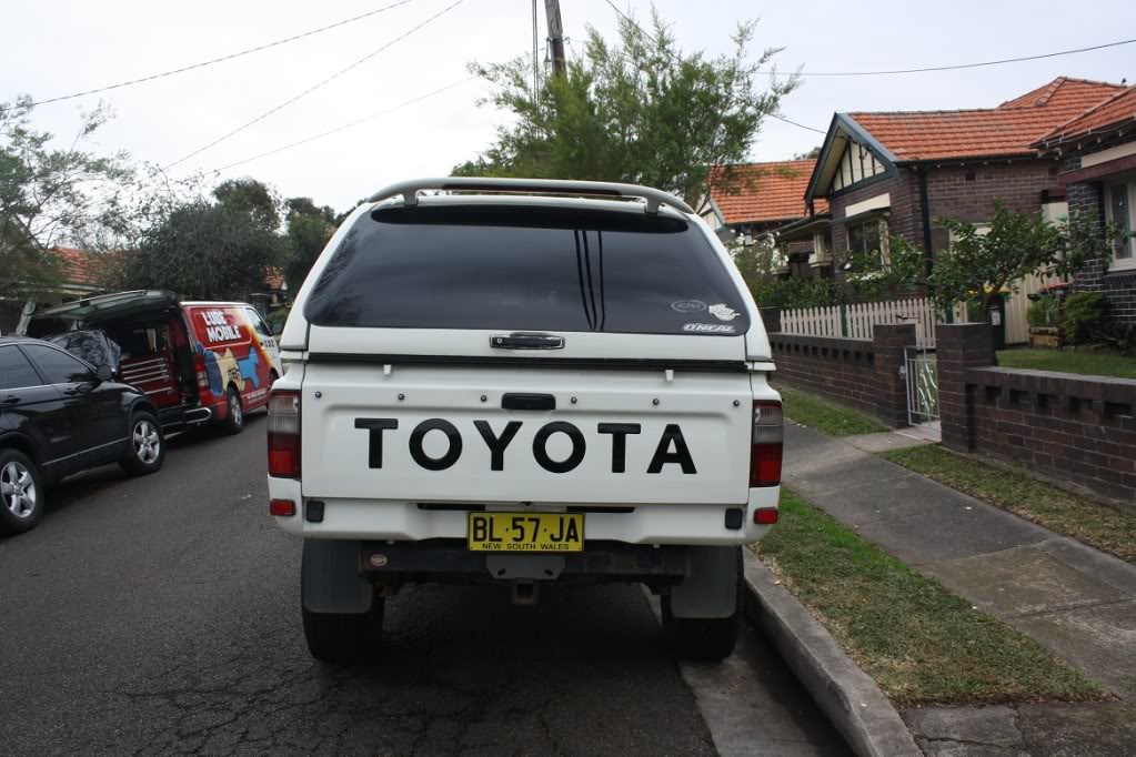NSW - 2000 SAS Hilux Dual Cab | 4x4Earth