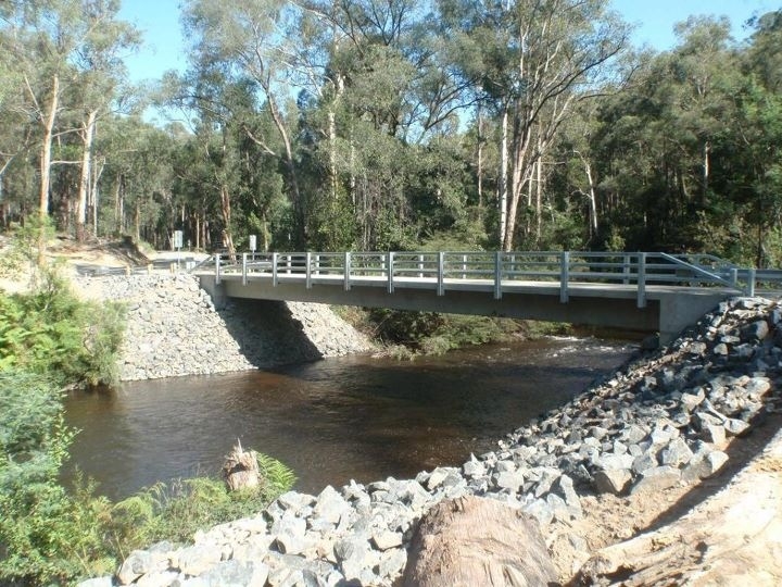 Latrobe River Crossing - Hawthorn Bridge | 4x4Earth