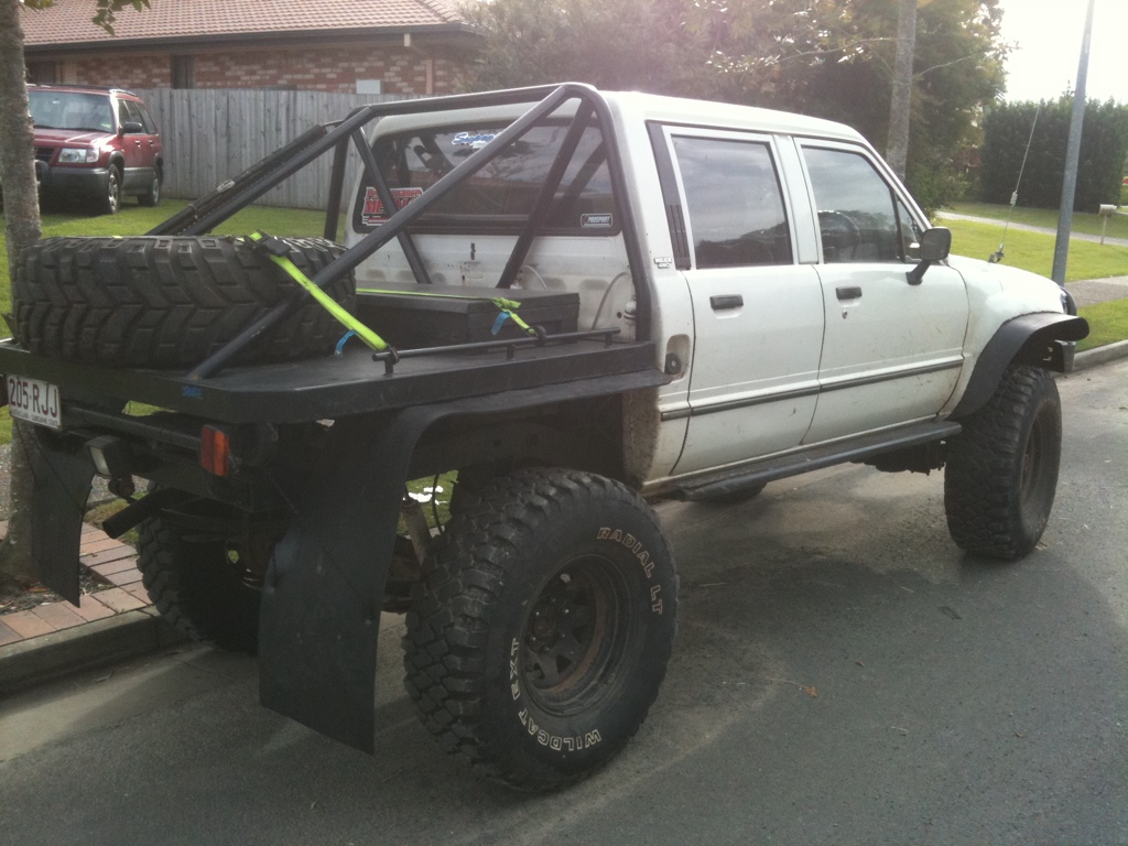QLD - 1984 Toyota Hilux dual cab LN65 TURBO | 4x4Earth