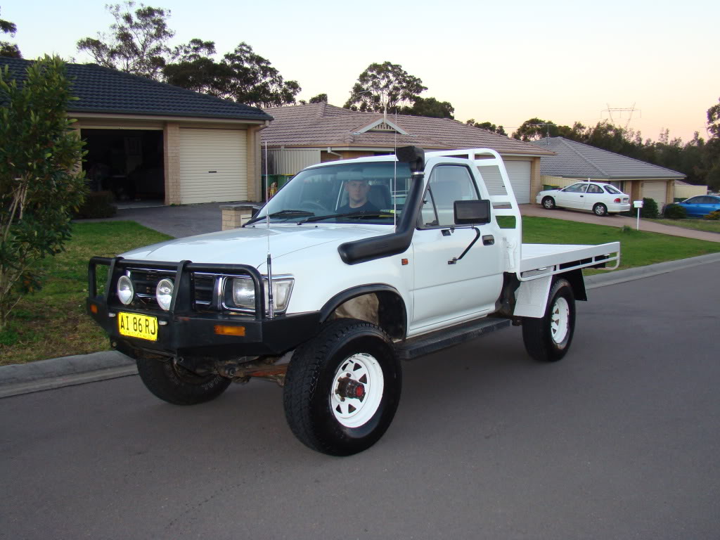 Toyota Hilux 1996 | 4x4Earth