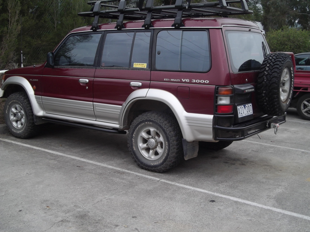 rear custom bar on a NP pajero | 4x4Earth