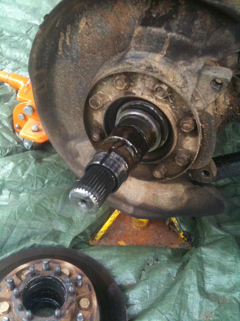 80 Series Swivel Hub Rebuild - How To | 4x4Earth