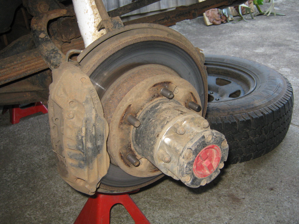 Swivel Hub rebuilds - Hilux | 4x4Earth