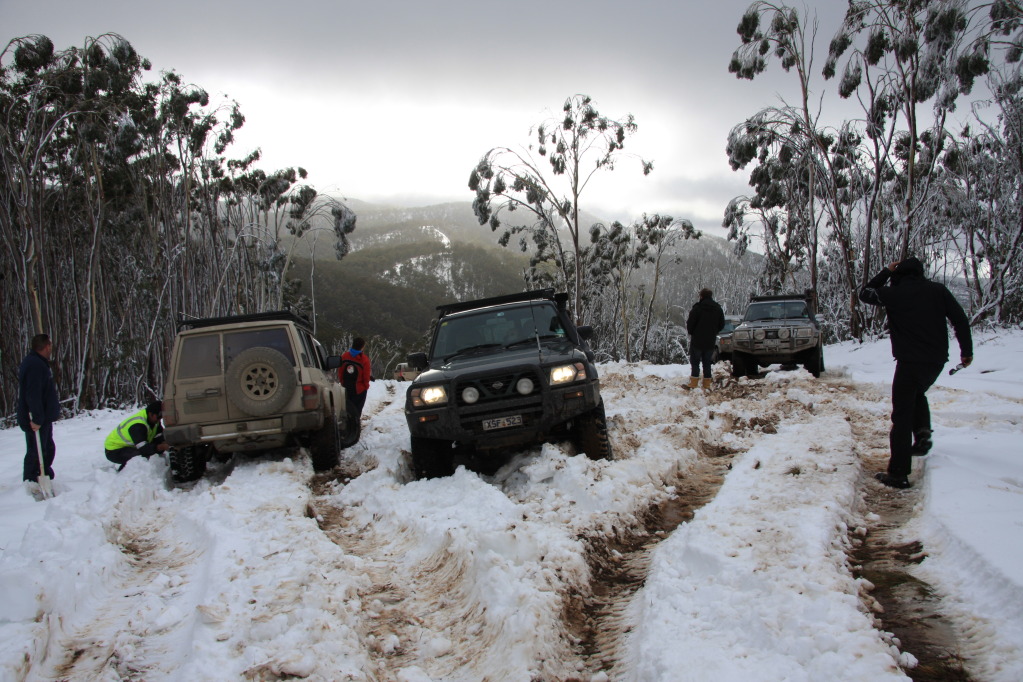 Sunday Snow Session, part 2 10/7/11 | 4x4Earth