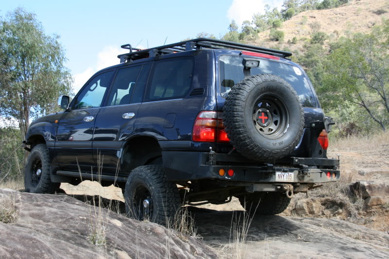 Toyota HZJ105 1999 | 4x4Earth