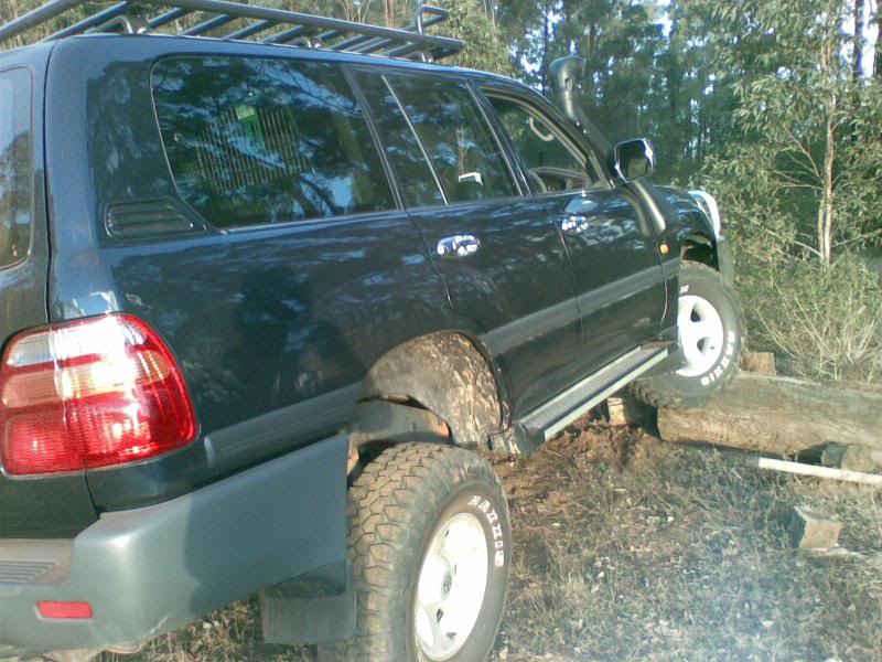 Toyota HZJ105 1999 | 4x4Earth