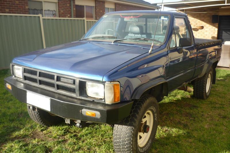 VIC-1988 Toyota Hilux 4x4 | 4x4Earth