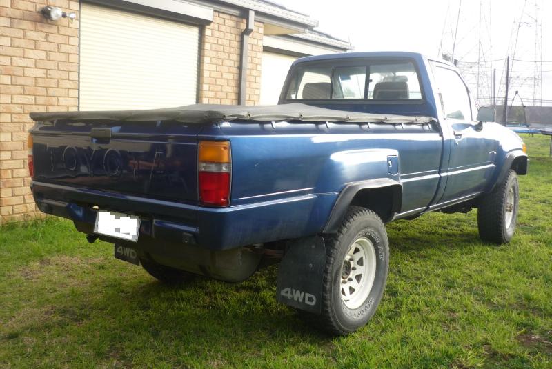 VIC-1988 Toyota Hilux 4x4 | 4x4Earth