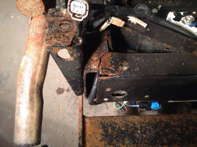 bent chassis on new utes | 4x4Earth