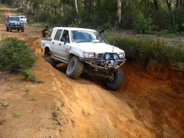 Toyota Solid axle Hilux 95' | 4x4Earth