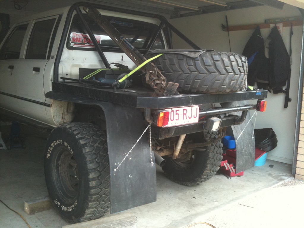 QLD - 1984 Toyota Hilux dual cab LN65 TURBO | 4x4Earth