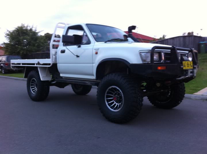 Toyota Hilux 1996 | 4x4Earth