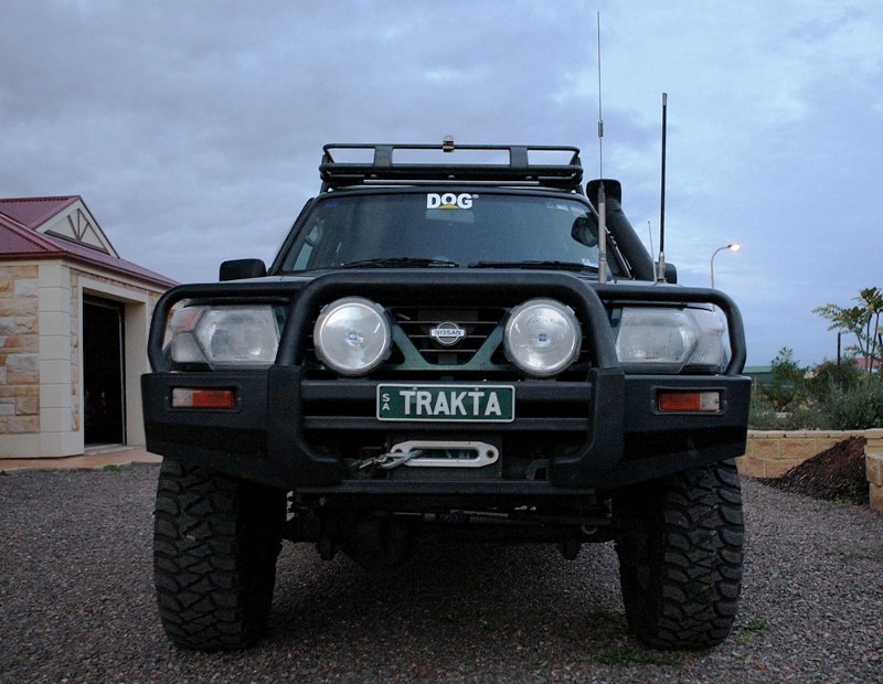 Nissan Patrol 1999 | 4x4Earth