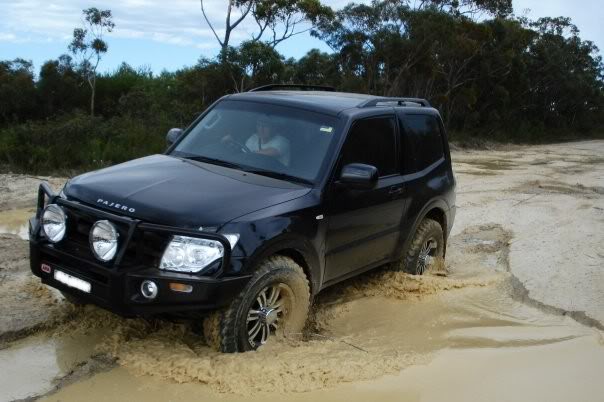 Mitsubishi SWB Pajero 2007 | 4x4Earth