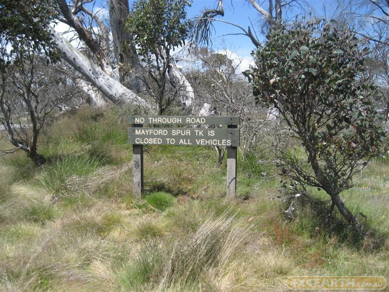 King Spur Track Mayford